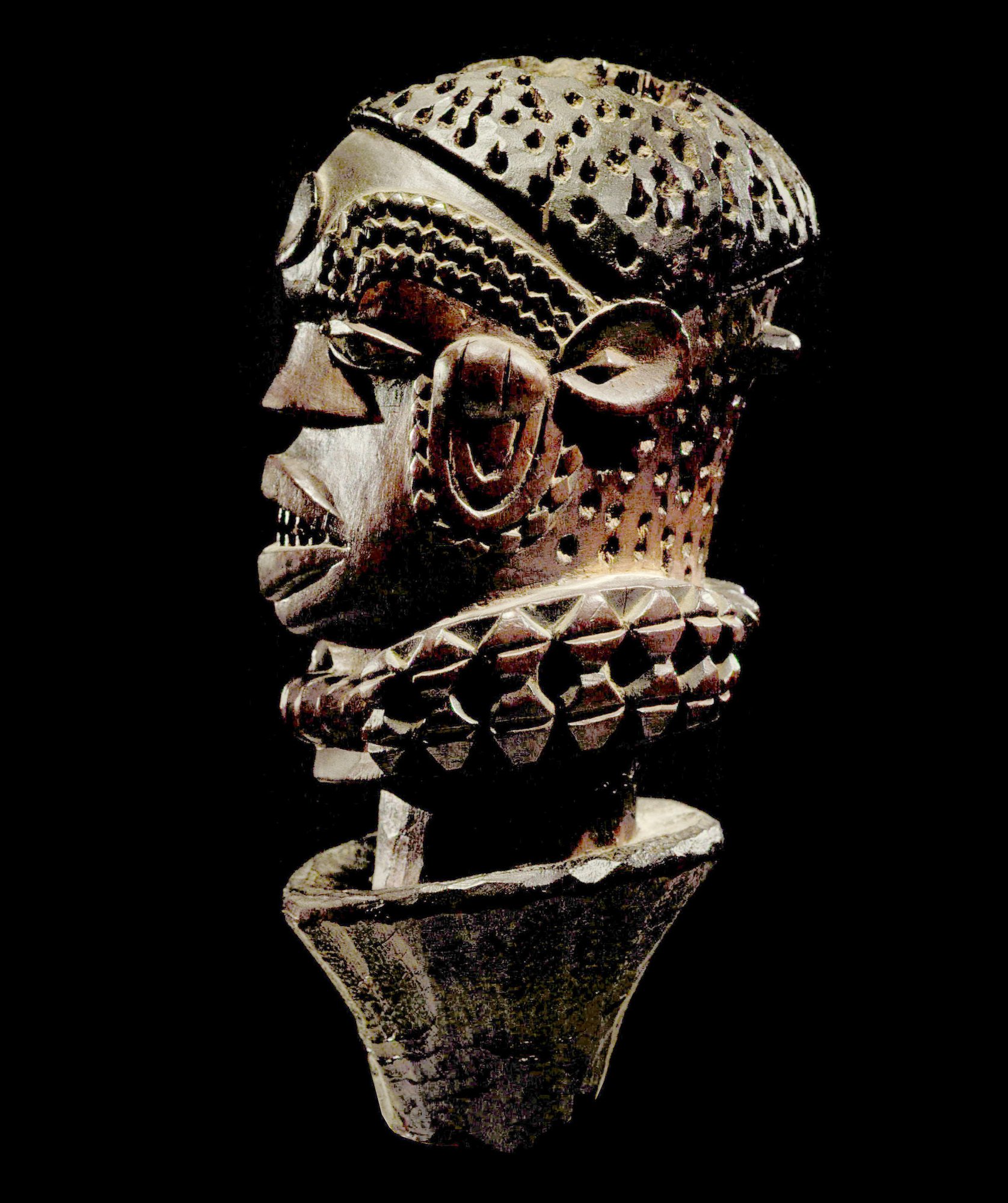 A Kuyu Head, Democratic Republic of the Congo - Artkhade
