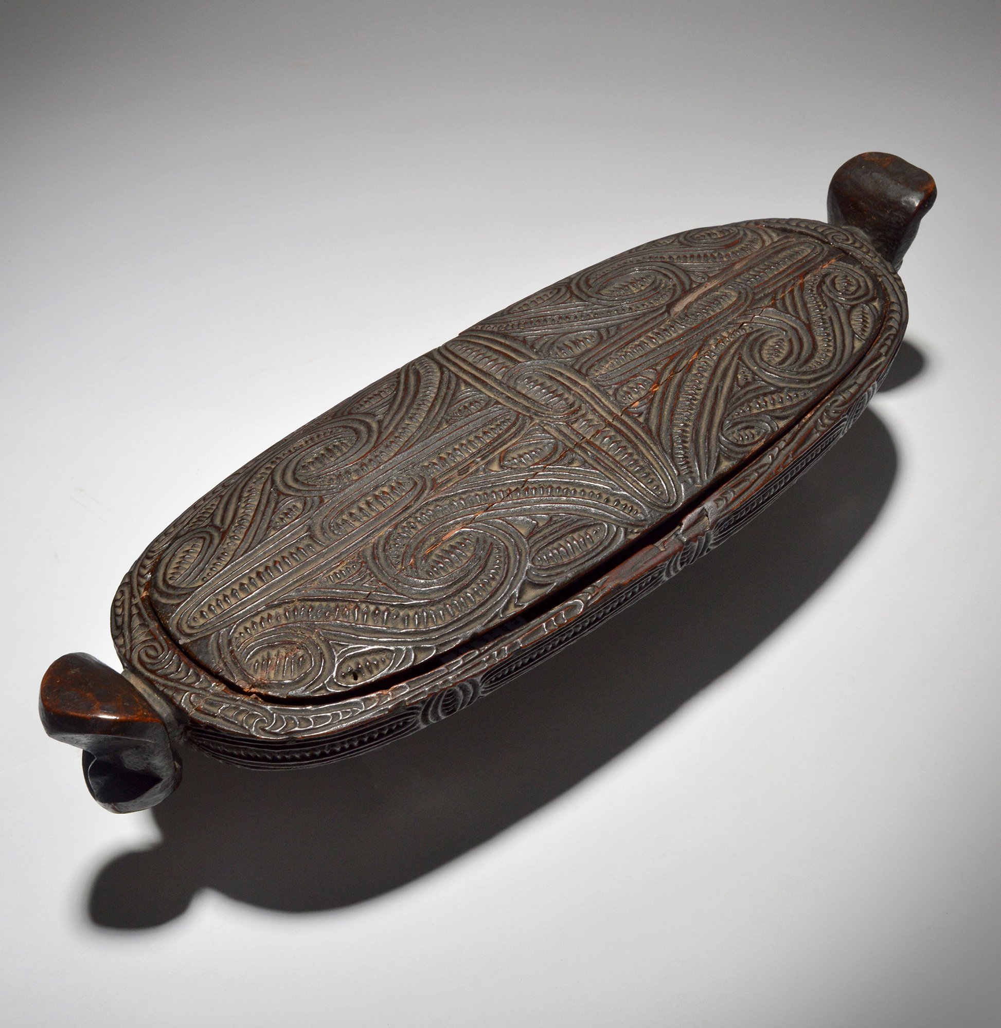 A Maori feather box waka huia, New Zealand - Artkhade