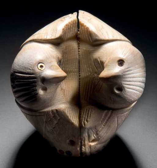 A Chavin Shell, Peru - Artkhade