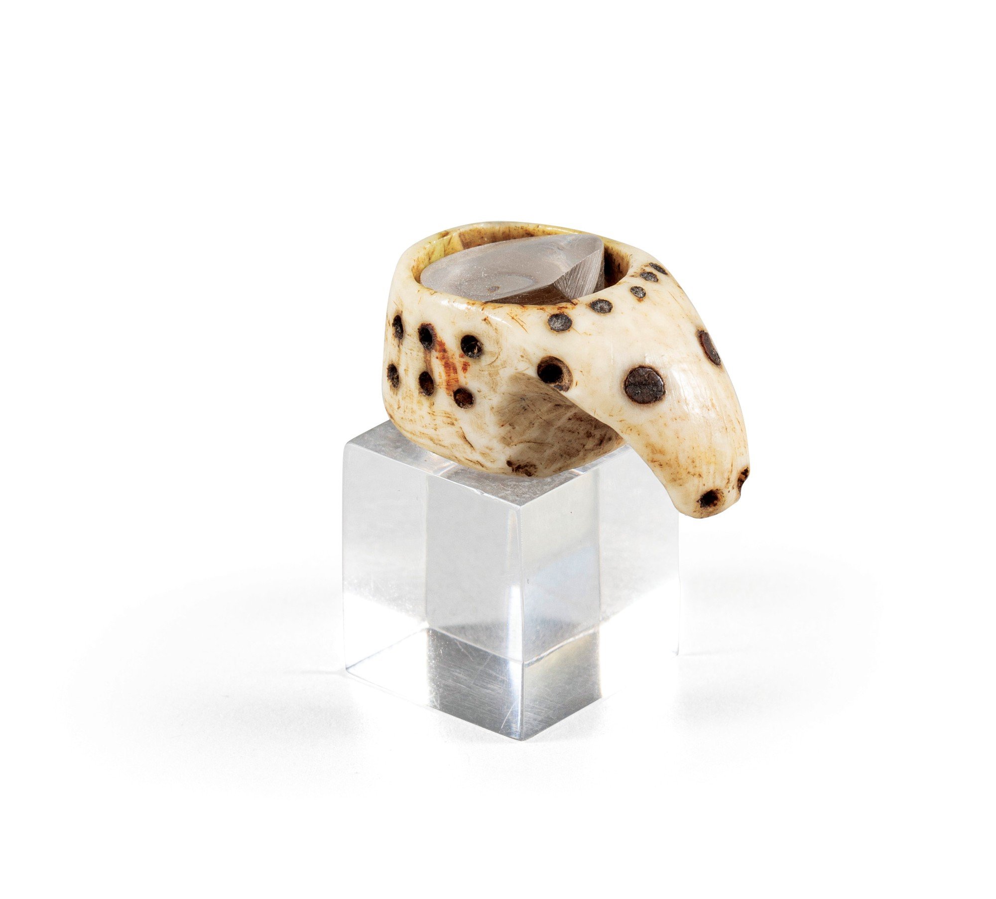 Five Inuit objects, Alaska - Artkhade